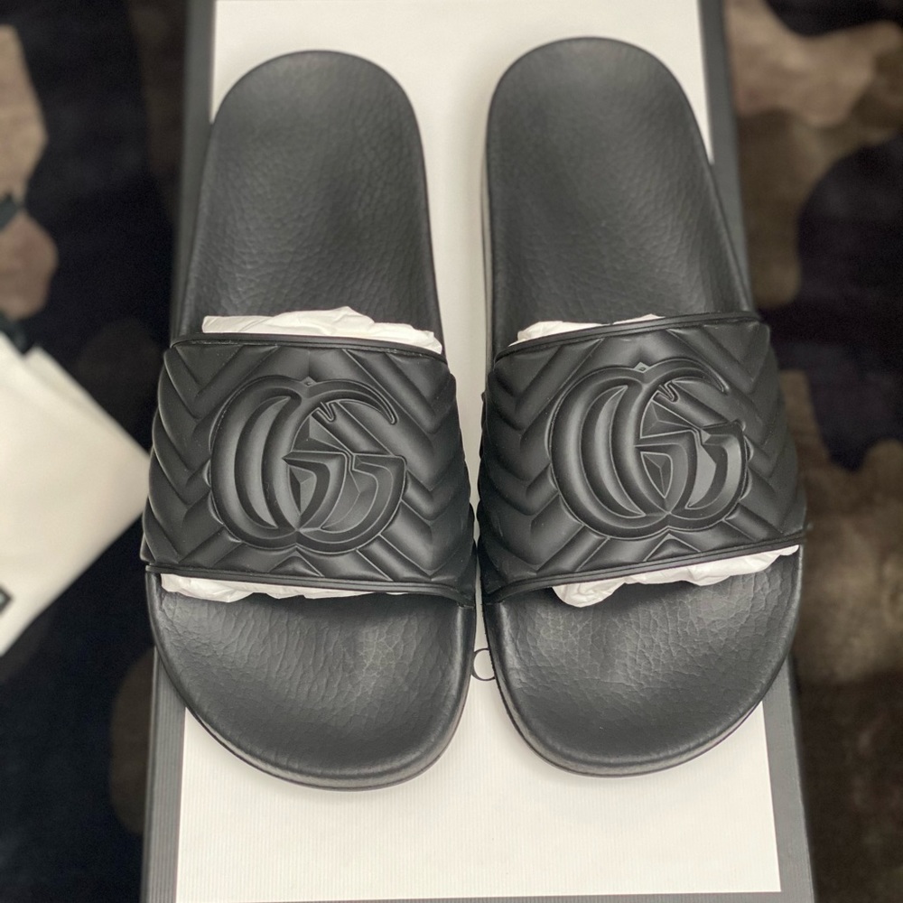 Gucci Quilted Gg Rubber Slides Black. Gucci Size 8, U… - Gem